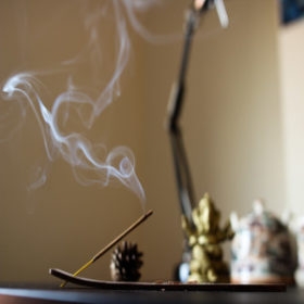 How To Use an Incense Burner | Reed's Handmade Incense