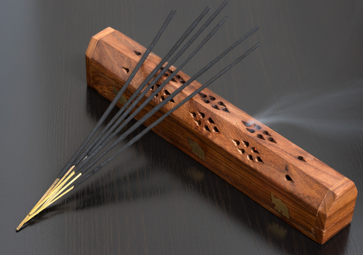 How To Use an Incense Burner | Reed's Handmade Incense