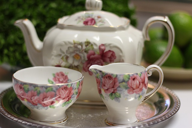 Porcelain Teapots | Reed's Handmade Incense